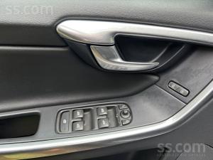 Black Volvo XC60 2015 in Riga, with an engine capacity of 2.00 L and mileage of 369 thousand km for 9290 €, photo 19 on AUTOMOTO.COM.LV
