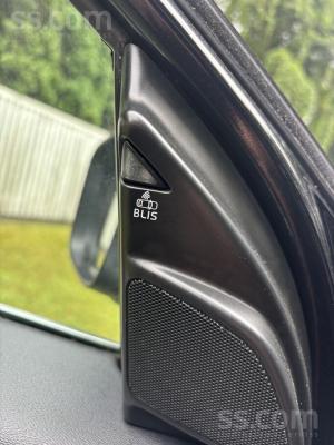 Black Volvo XC60 2015 in Riga, with an engine capacity of 2.00 L and mileage of 369 thousand km for 9290 €, photo 23 on AUTOMOTO.COM.LV