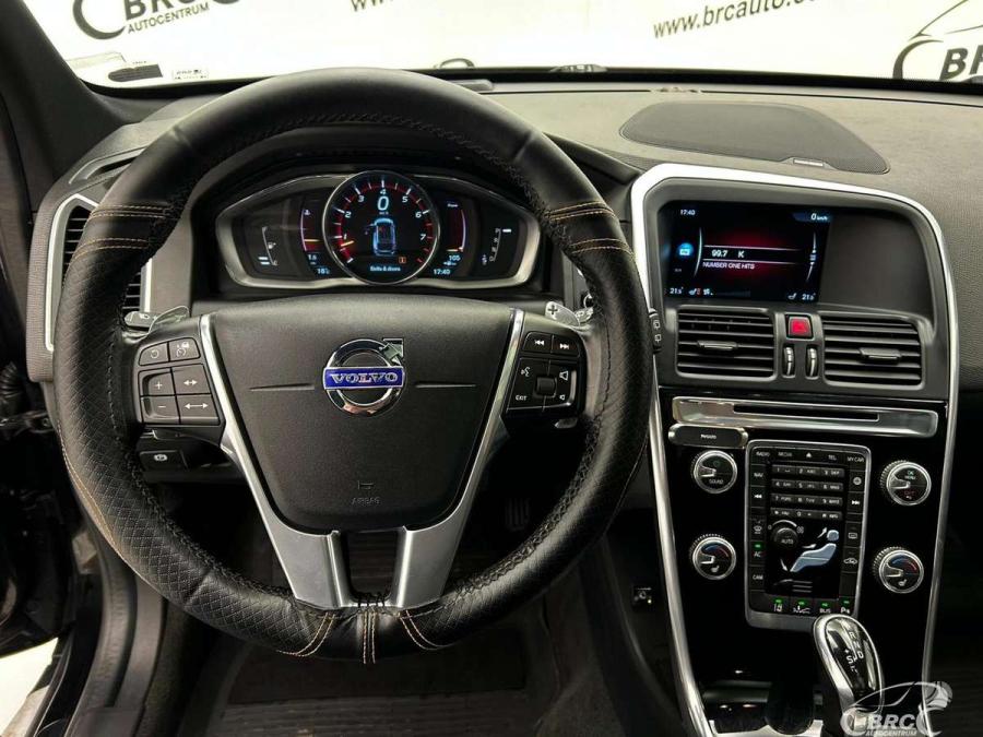 Melns Volvo XC60 2015 Viļņa, ar dzinēja tilpumu 2.95 L un nobraukumu 118 tūkst. km par 11500 €, foto 10 vietnē AUTOMOTO.COM.LV