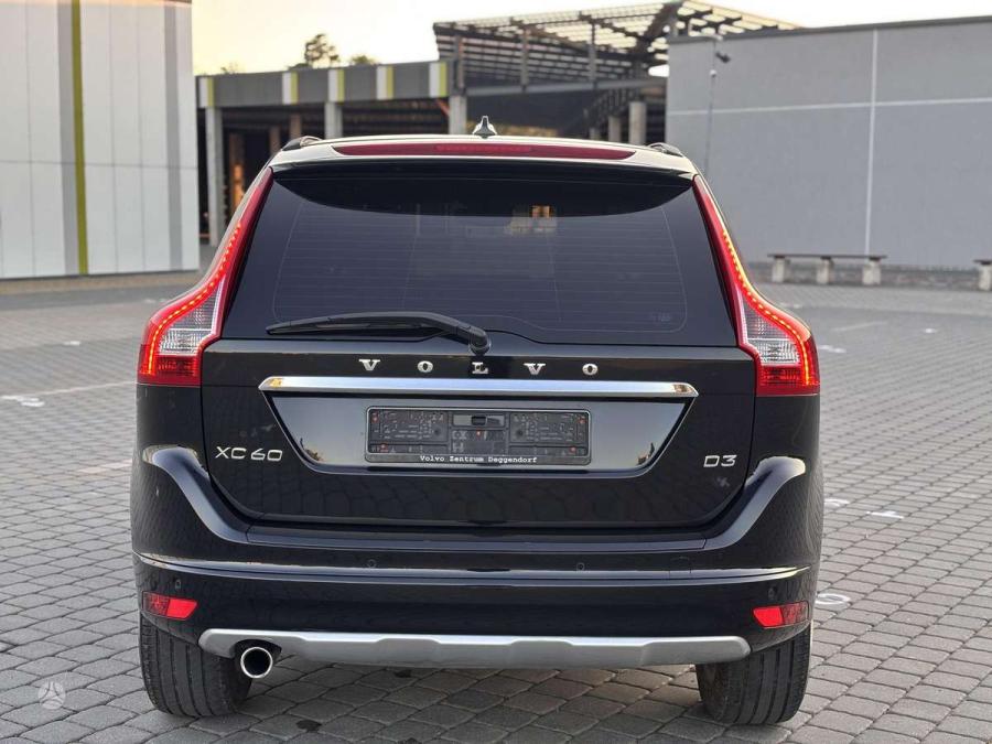 Black Volvo XC60 2015 in Raseiniai, with an engine capacity of 1.98 L and mileage of 281 thousand km for 11500 €, photo 11 on AUTOMOTO.COM.LV