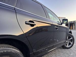 Black Volvo XC60 2015 in Raseiniai, with an engine capacity of 1.98 L and mileage of 281 thousand km for 11500 €, photo 15 on AUTOMOTO.COM.LV