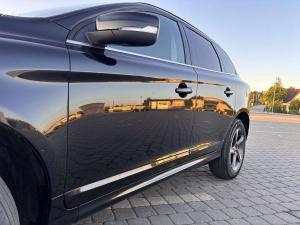 Black Volvo XC60 2015 in Raseiniai, with an engine capacity of 1.98 L and mileage of 281 thousand km for 11500 €, photo 17 on AUTOMOTO.COM.LV