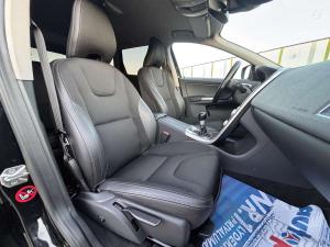 Black Volvo XC60 2015 in Raseiniai, with an engine capacity of 1.98 L and mileage of 281 thousand km for 11500 €, photo 41 on AUTOMOTO.COM.LV