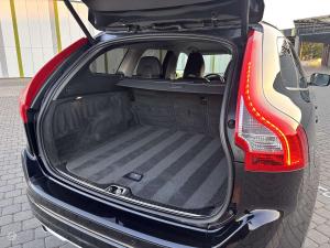 Black Volvo XC60 2015 in Raseiniai, with an engine capacity of 1.98 L and mileage of 281 thousand km for 11500 €, photo 44 on AUTOMOTO.COM.LV
