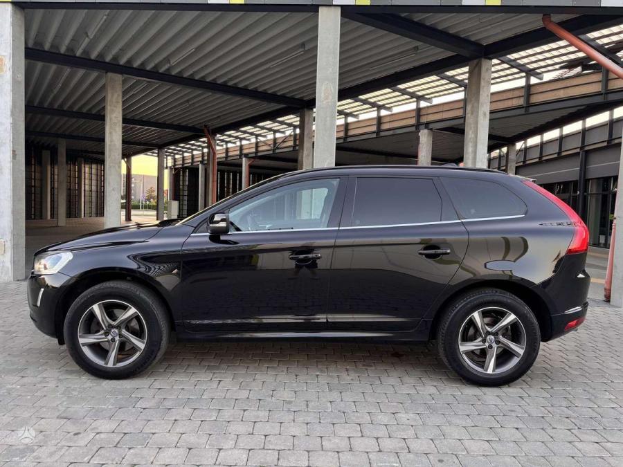 Black Volvo XC60 2015 in Raseiniai, with an engine capacity of 1.98 L and mileage of 281 thousand km for 11500 €, photo 46 on AUTOMOTO.COM.LV