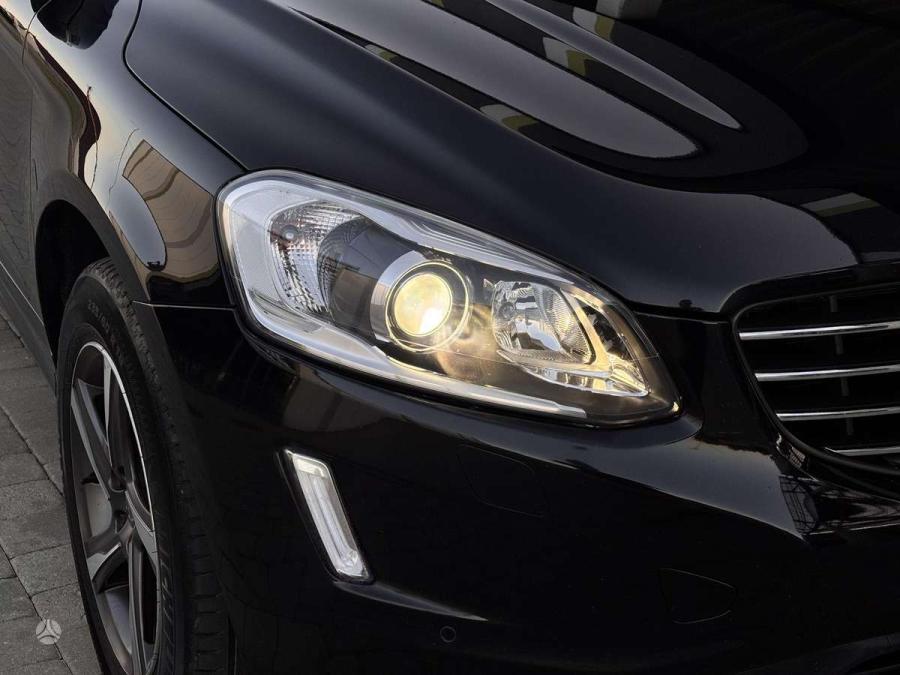 Black Volvo XC60 2015 in Raseiniai, with an engine capacity of 1.98 L and mileage of 281 thousand km for 11500 €, photo 51 on AUTOMOTO.COM.LV