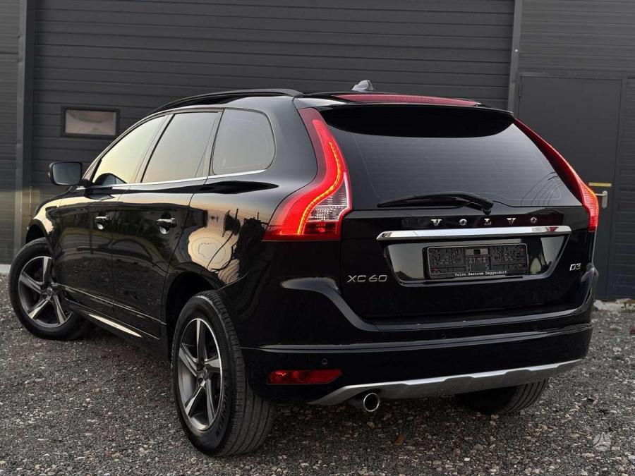 Black Volvo XC60 2015 in Raseiniai, with an engine capacity of 1.98 L and mileage of 281 thousand km for 11500 €, photo 52 on AUTOMOTO.COM.LV