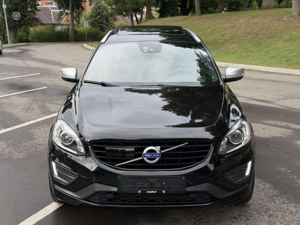 Black Volvo XC60 2015 in Utena, with an engine capacity of 2.40 L and mileage of 250 thousand km for 15350 €, photo 3 on AUTOMOTO.COM.LV