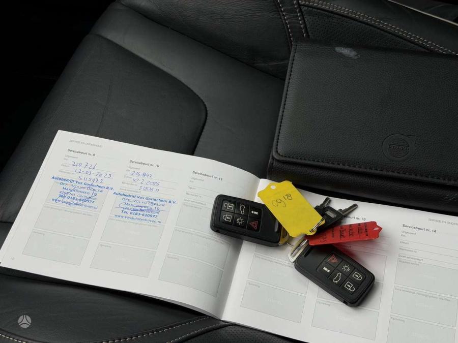 Черный Вольво ХС60 2015 в Утена, объемом двигателя 2.40 л и пробегом 250 тыс. км за 15350 €, фото 33 на AUTOMOTO.COM.LV