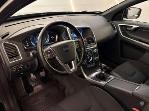 Black Volvo XC60 2015 in Marijampole, with an engine capacity of 2.40 L and mileage of 237 thousand km for 12950 €, photo 3 on AUTOMOTO.COM.LV