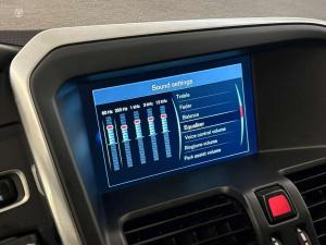 Black Volvo XC60 2015 in Marijampole, with an engine capacity of 2.40 L and mileage of 237 thousand km for 12950 €, photo 8 on AUTOMOTO.COM.LV
