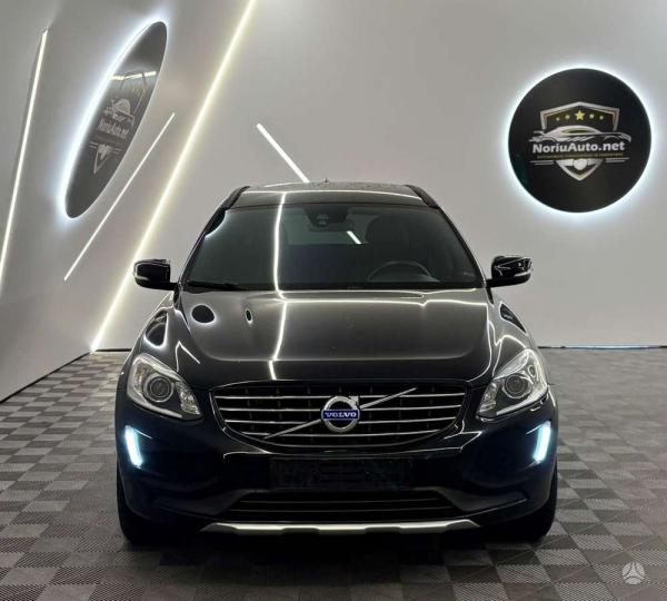 Black Volvo XC60 2015 in Marijampole, with an engine capacity of 2.40 L and mileage of 237 thousand km for 12950 €, photo 8 on AUTOMOTO.COM.LV
