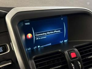 Black Volvo XC60 2015 in Marijampole, with an engine capacity of 2.40 L and mileage of 237 thousand km for 12950 €, photo 14 on AUTOMOTO.COM.LV