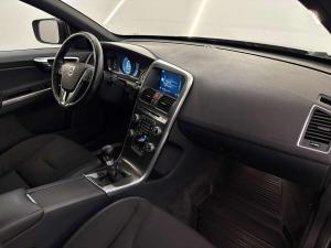 Black Volvo XC60 2015 in Marijampole, with an engine capacity of 2.40 L and mileage of 237 thousand km for 12950 €, photo 19 on AUTOMOTO.COM.LV