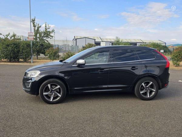 Black Volvo XC60 2015 in Siauliai, with an engine capacity of 1.97 L and mileage of 200 thousand km for 4599 €, photo 6 on AUTOMOTO.COM.LV