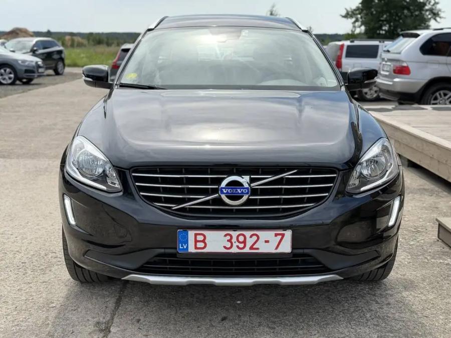 Black Volvo XC60 2015 in Riga, with an engine capacity of 2.00 L and mileage of 199 thousand km for 13500 €, photo 3 on AUTOMOTO.COM.LV