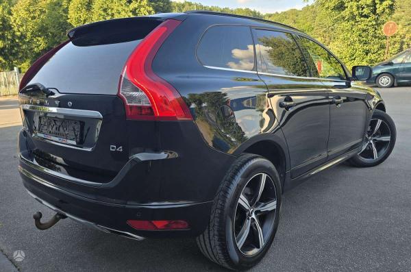 Melns Volvo XC60 2015 Kauņa, ar dzinēja tilpumu 1.97 L un nobraukumu 317 tūkst. km par 9299 €, foto 5 vietnē AUTOMOTO.COM.LV