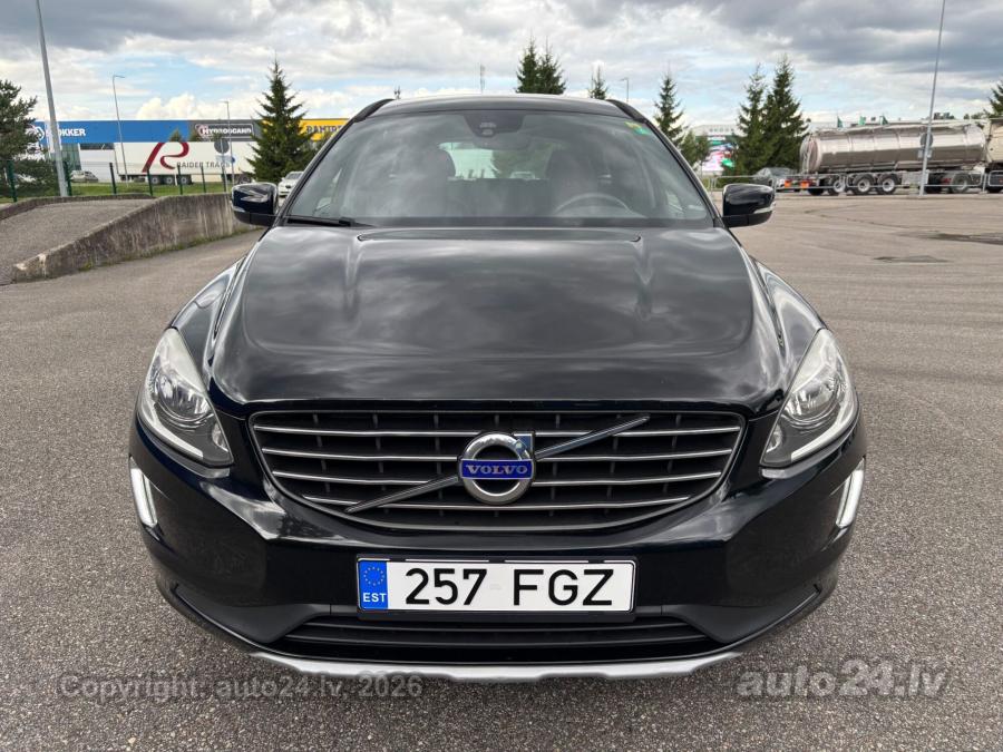 Melns Volvo XC60 2015 Paide, ar dzinēja tilpumu 2.00 L un nobraukumu 286 tūkst. km par 11490 €, foto 3 vietnē AUTOMOTO.COM.LV