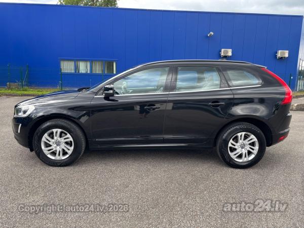 Black Volvo XC60 2015 in Paide, with an engine capacity of 2.00 L and mileage of 286 thousand km for 11490 €, photo 3 on AUTOMOTO.COM.LV