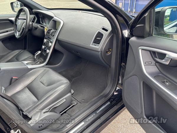 Black Volvo XC60 2015 in Paide, with an engine capacity of 2.00 L and mileage of 286 thousand km for 11490 €, photo 9 on AUTOMOTO.COM.LV