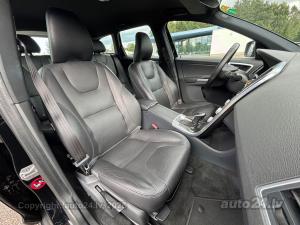 Melns Volvo XC60 2015 Paide, ar dzinēja tilpumu 2.00 L un nobraukumu 286 tūkst. km par 11490 €, foto 11 vietnē AUTOMOTO.COM.LV
