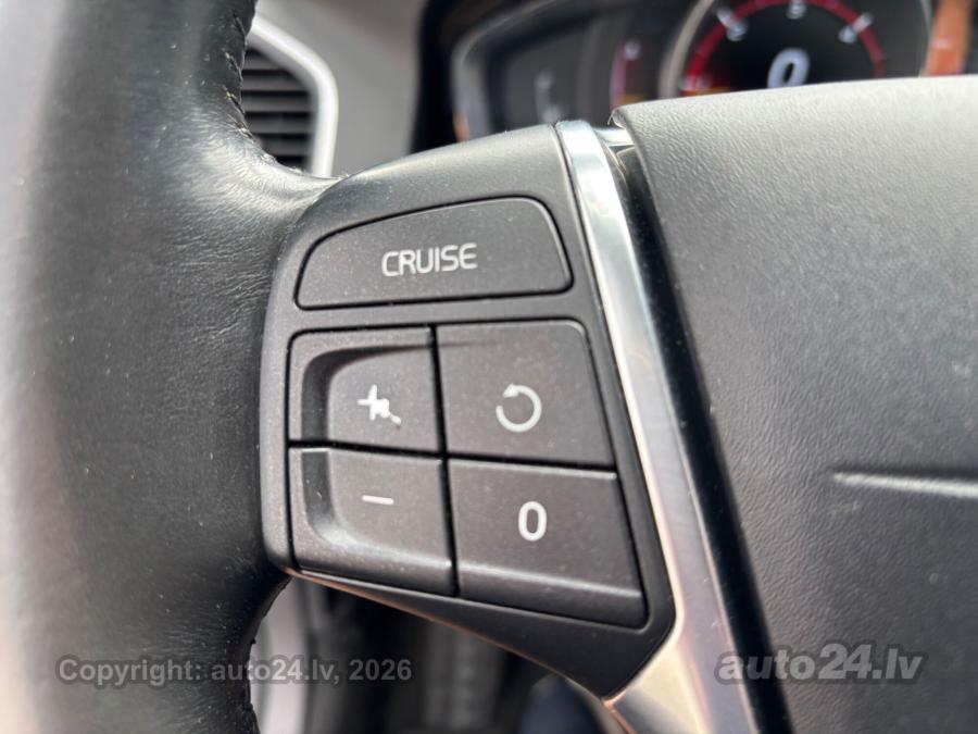 Melns Volvo XC60 2015 Paide, ar dzinēja tilpumu 2.00 L un nobraukumu 286 tūkst. km par 11490 €, foto 19 vietnē AUTOMOTO.COM.LV