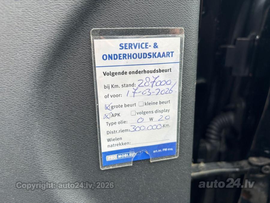 Melns Volvo XC60 2015 Paide, ar dzinēja tilpumu 2.00 L un nobraukumu 286 tūkst. km par 11490 €, foto 26 vietnē AUTOMOTO.COM.LV