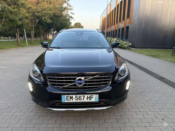 Melns Volvo XC60 2015 Tauragė, ar dzinēja tilpumu 2.00 L un nobraukumu 200 tūkst. km par 9300 €, foto 2 vietnē AUTOMOTO.COM.LV