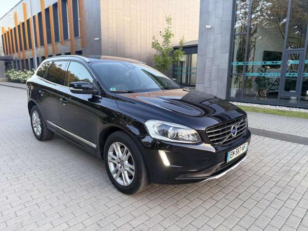 Melns Volvo XC60 2015 Tauragė, ar dzinēja tilpumu 2.00 L un nobraukumu 200 tūkst. km par 9300 €, foto 3 vietnē AUTOMOTO.COM.LV