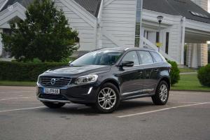 Black Volvo XC60 2015 in Elektrenai, with an engine capacity of 2.40 L and mileage of 243 thousand km for 13350 €, photo  on AUTOMOTO.COM.LV
