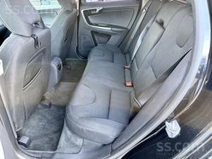 Melns Volvo XC60 2015 Rīga, ar dzinēja tilpumu 2.00 L un nobraukumu 0 tūkst. km par 8450 €, foto 8 vietnē AUTOMOTO.COM.LV