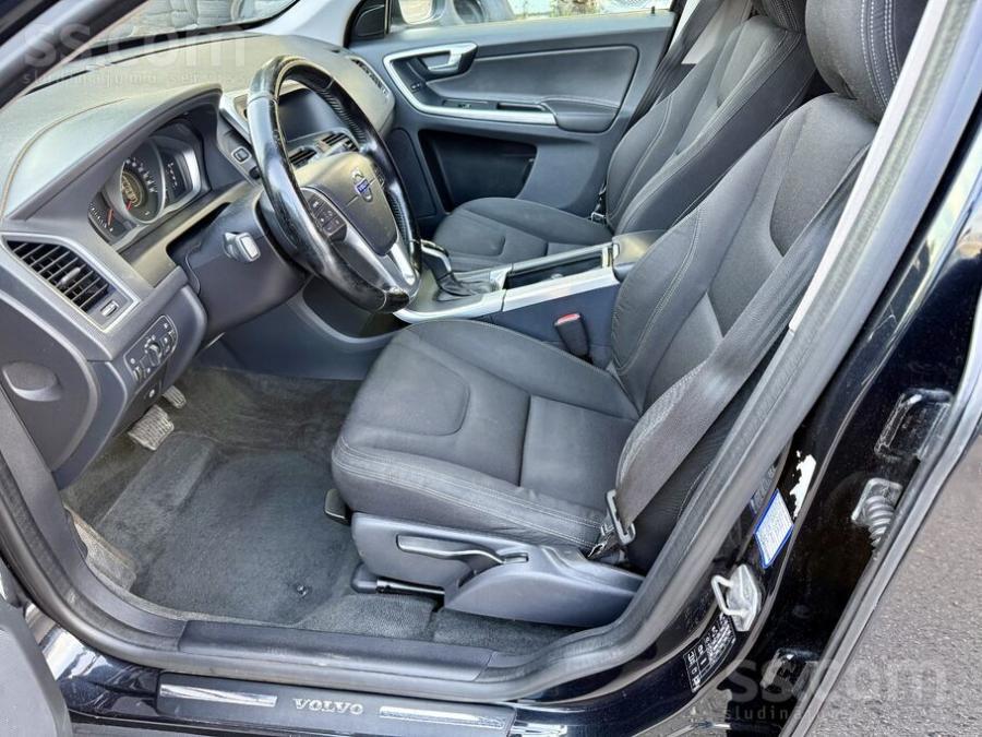 Melns Volvo XC60 2015 Rīga, ar dzinēja tilpumu 2.00 L un nobraukumu 0 tūkst. km par 8450 €, foto 12 vietnē AUTOMOTO.COM.LV