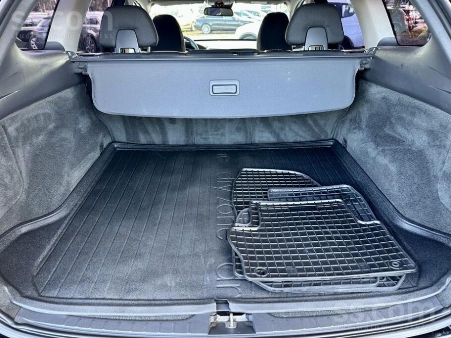 Black Volvo XC60 2015 in Riga, with an engine capacity of 2.00 L and mileage of 0 thousand km for 7990 €, photo 12 on AUTOMOTO.COM.LV