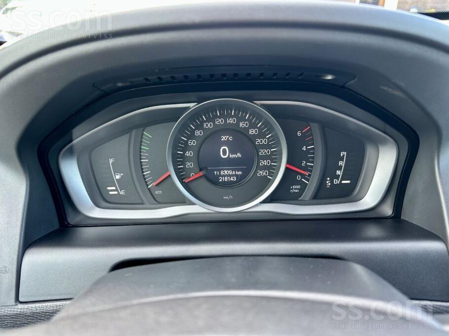 Black Volvo XC60 2015 in Riga, with an engine capacity of 2.00 L and mileage of 0 thousand km for 7990 €, photo 17 on AUTOMOTO.COM.LV
