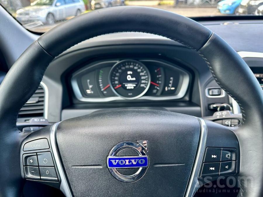 Black Volvo XC60 2015 in Riga, with an engine capacity of 2.00 L and mileage of 0 thousand km for 7990 €, photo 18 on AUTOMOTO.COM.LV