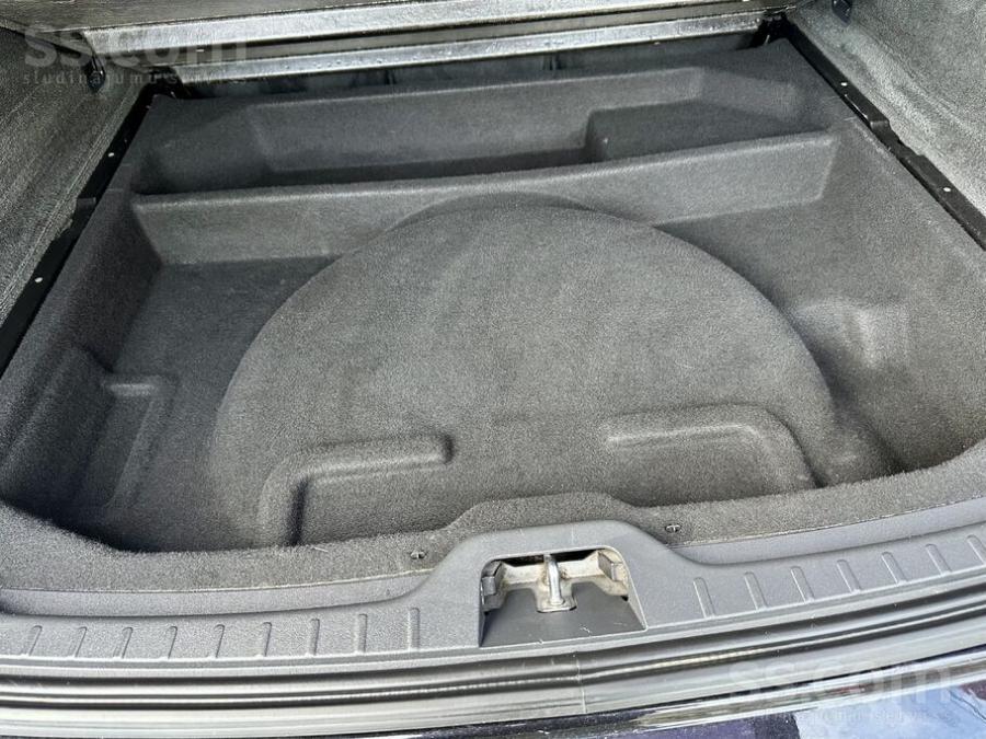 Black Volvo XC60 2015 in Riga, with an engine capacity of 2.00 L and mileage of 0 thousand km for 7990 €, photo 19 on AUTOMOTO.COM.LV