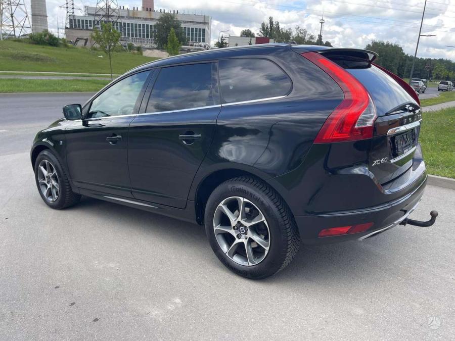 Melns Volvo XC60 2015 Kauņa, ar dzinēja tilpumu 1.97 L un nobraukumu 29 tūkst. km par 11750 €, foto 15 vietnē AUTOMOTO.COM.LV
