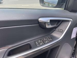 Melns Volvo XC60 2015 Kauņa, ar dzinēja tilpumu 1.97 L un nobraukumu 29 tūkst. km par 11750 €, foto 18 vietnē AUTOMOTO.COM.LV
