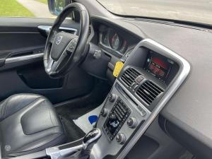 Melns Volvo XC60 2015 Kauņa, ar dzinēja tilpumu 1.97 L un nobraukumu 29 tūkst. km par 11750 €, foto 32 vietnē AUTOMOTO.COM.LV