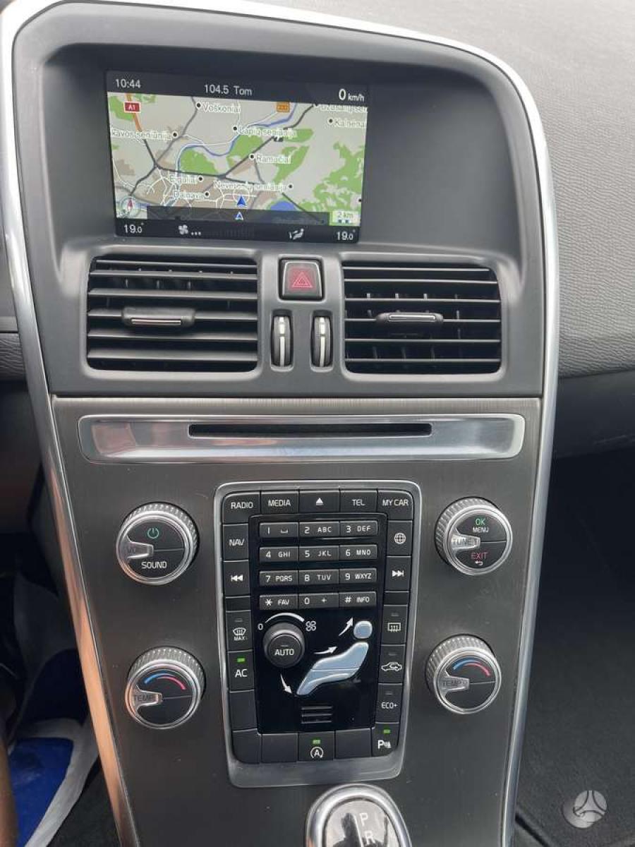 Melns Volvo XC60 2015 Kauņa, ar dzinēja tilpumu 1.97 L un nobraukumu 187 tūkst. km par 10750 €, foto 21 vietnē AUTOMOTO.COM.LV