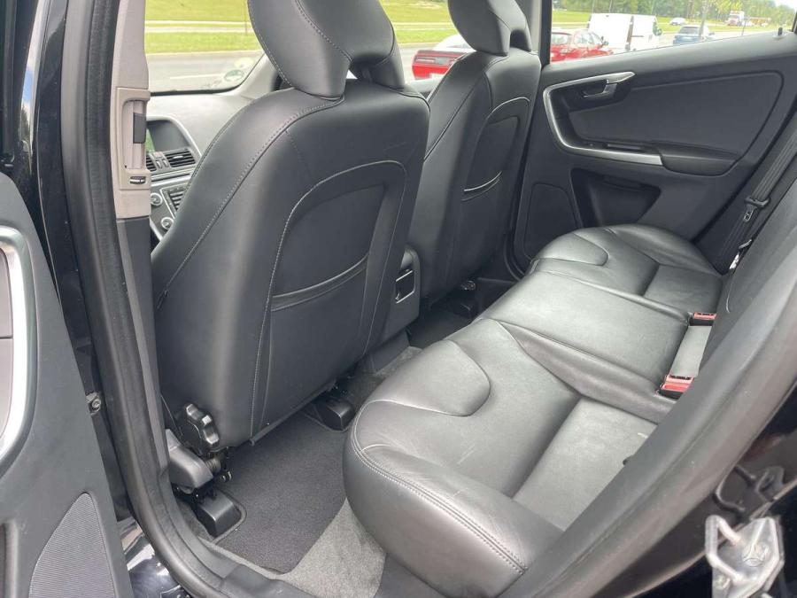 Melns Volvo XC60 2015 Kauņa, ar dzinēja tilpumu 1.97 L un nobraukumu 187 tūkst. km par 10750 €, foto 26 vietnē AUTOMOTO.COM.LV
