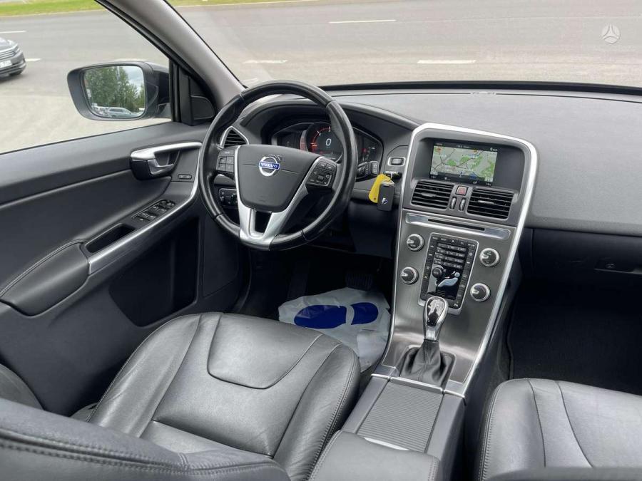 Melns Volvo XC60 2015 Kauņa, ar dzinēja tilpumu 1.97 L un nobraukumu 187 tūkst. km par 10750 €, foto 27 vietnē AUTOMOTO.COM.LV