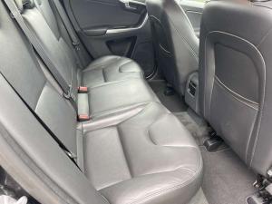 Melns Volvo XC60 2015 Kauņa, ar dzinēja tilpumu 1.97 L un nobraukumu 187 tūkst. km par 10750 €, foto 28 vietnē AUTOMOTO.COM.LV