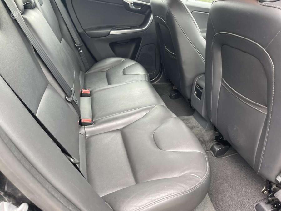 Melns Volvo XC60 2015 Kauņa, ar dzinēja tilpumu 1.97 L un nobraukumu 187 tūkst. km par 10750 €, foto 28 vietnē AUTOMOTO.COM.LV