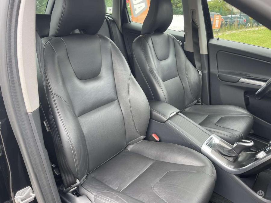Melns Volvo XC60 2015 Kauņa, ar dzinēja tilpumu 1.97 L un nobraukumu 187 tūkst. km par 10750 €, foto 30 vietnē AUTOMOTO.COM.LV