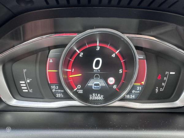 Melns Volvo XC60 2015 Viļņa, ar dzinēja tilpumu 2.40 L un nobraukumu 324 tūkst. km par 12200 €, foto 10 vietnē AUTOMOTO.COM.LV