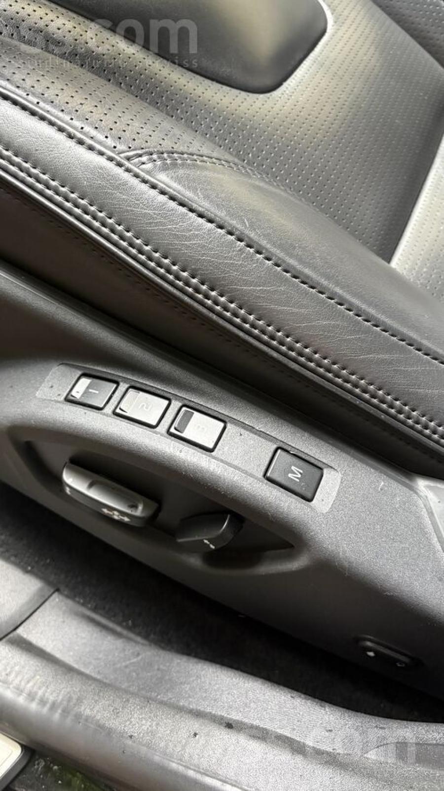 Melns Volvo XC60 2015 Ogre, ar dzinēja tilpumu 2.40 L un nobraukumu 229 tūkst. km par 13600 €, foto 14 vietnē AUTOMOTO.COM.LV