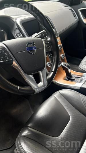 Melns Volvo XC60 2015 Ogre, ar dzinēja tilpumu 2.40 L un nobraukumu 229 tūkst. km par 13600 €, foto 15 vietnē AUTOMOTO.COM.LV