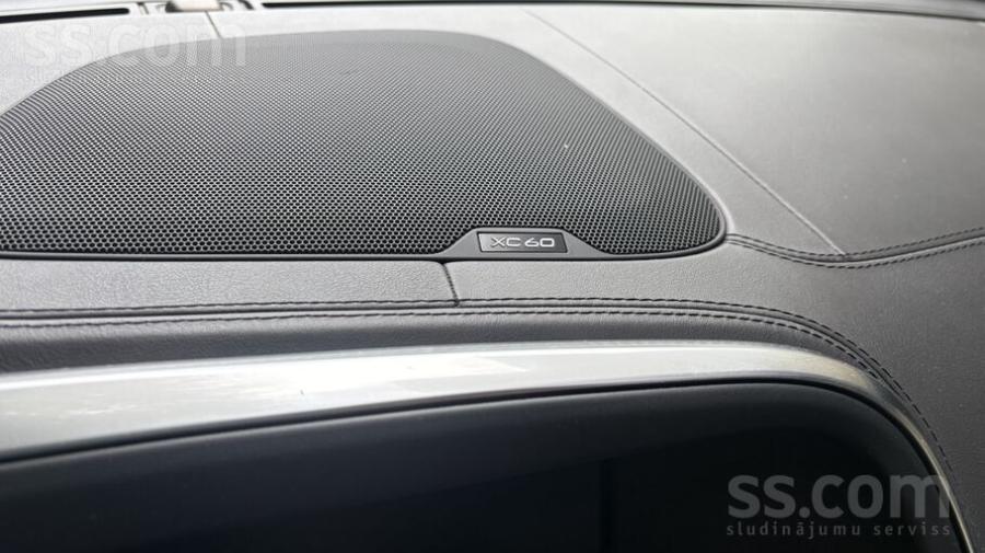 Melns Volvo XC60 2015 Ogre, ar dzinēja tilpumu 2.40 L un nobraukumu 229 tūkst. km par 13600 €, foto 16 vietnē AUTOMOTO.COM.LV