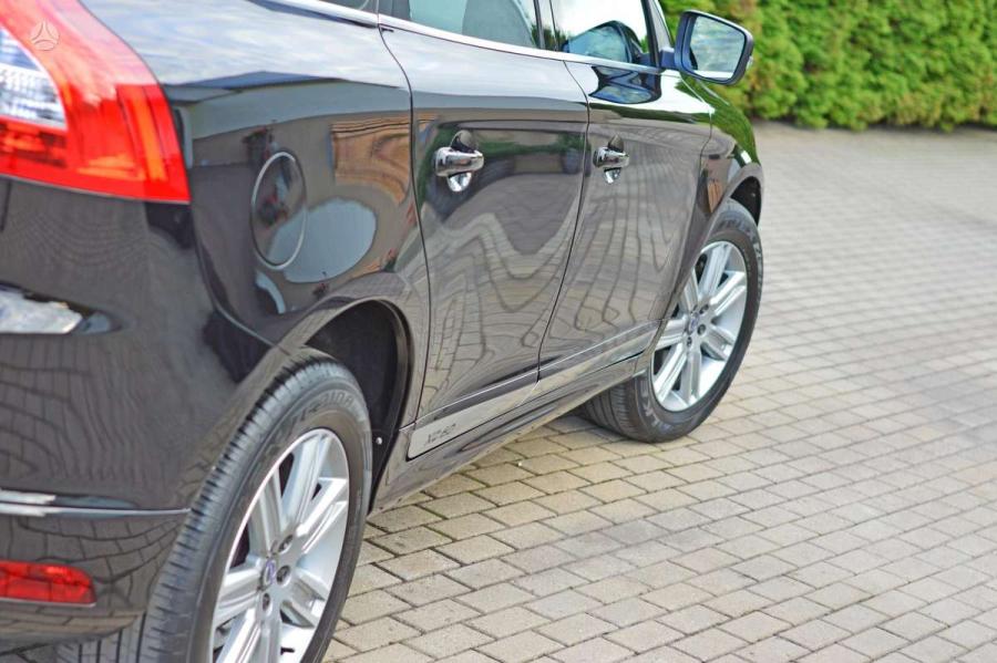 Melns Volvo XC60 2015 Viļņa, ar dzinēja tilpumu 2.00 L un nobraukumu 106 tūkst. km par 14550 €, foto 7 vietnē AUTOMOTO.COM.LV